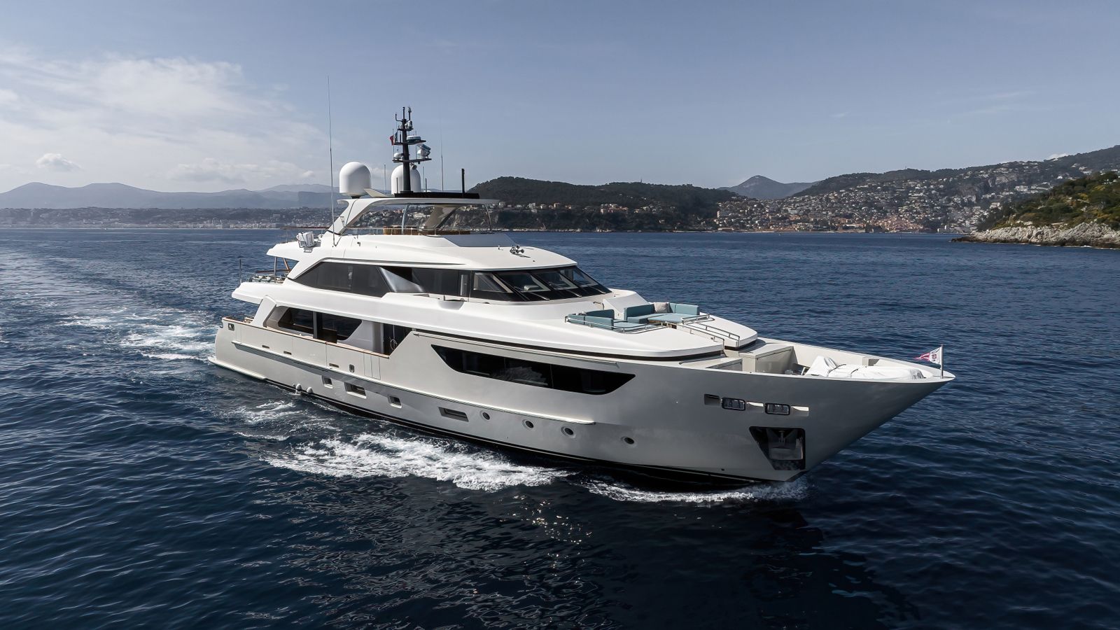 38m Sanlorenzo SD126 motor yacht Sosa sold
